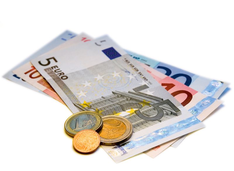 Apgrozībā nonāks jaunās 50 eiro banknotes | LA.LV