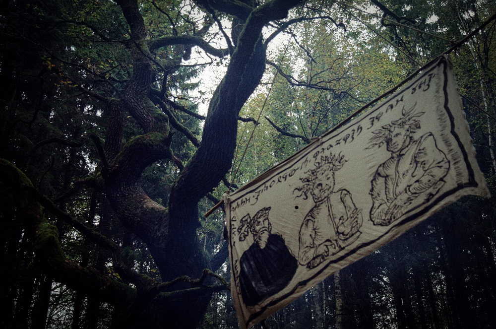 Filmas “Baltu ciltis” veidotāji brāļi Ābeles: Visi latvieši ir hipiji ...