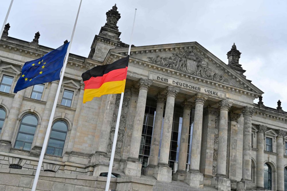 Virs Eiropas Savienības Vācijas karogs. Vācija pārņem ES prezidējošās ...